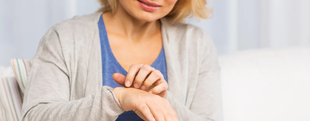 Itchy Skin with Zarnol Anti-Itch Lotion: Your Soothing Solution